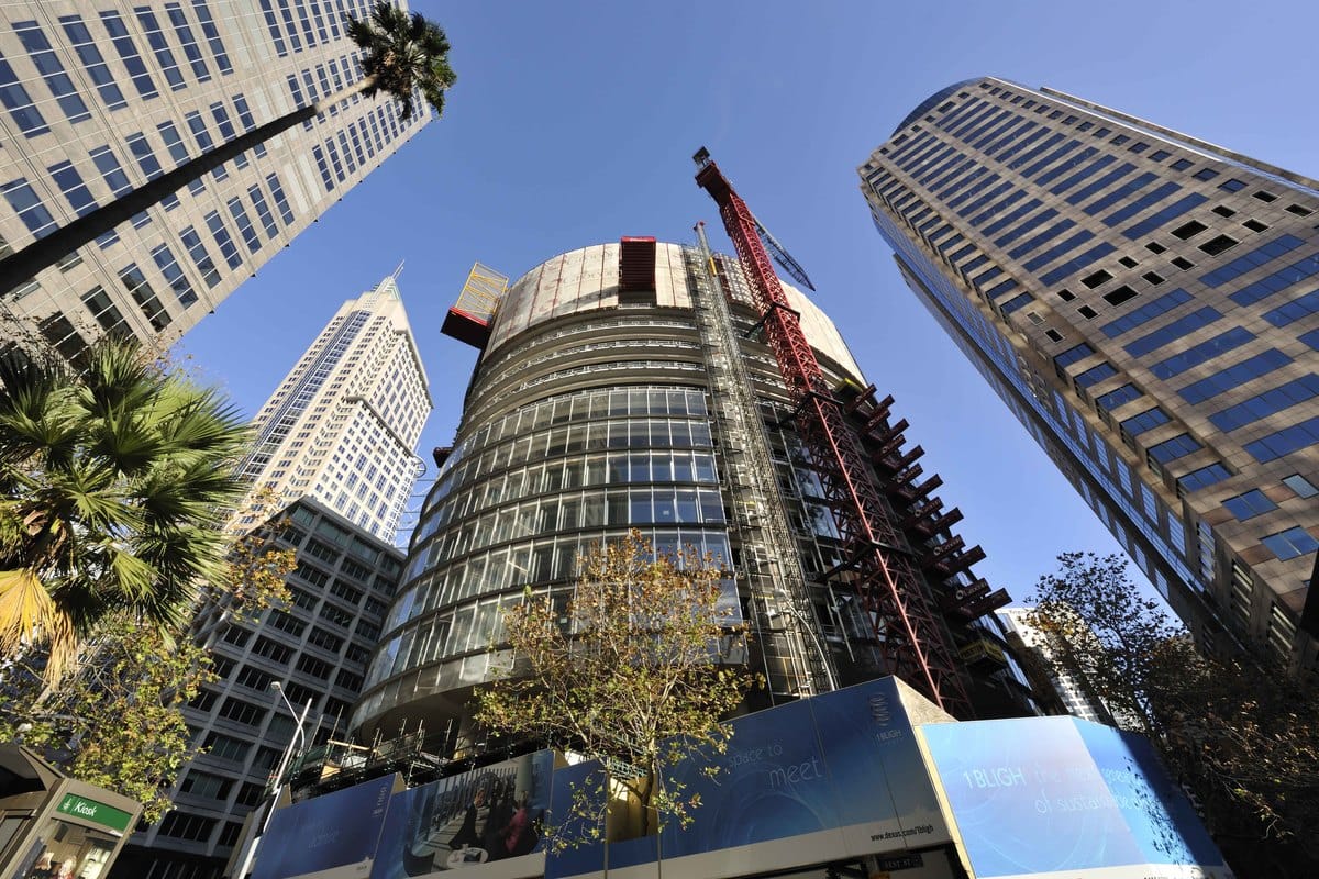 Post-tensioning strand systems for buildings