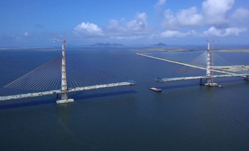 Construction of Saemangeum bridge in South Korea