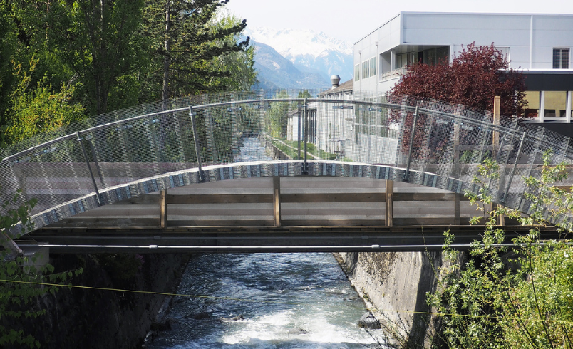 Re:Crete: an extraordinary eco-constructed footbridge
