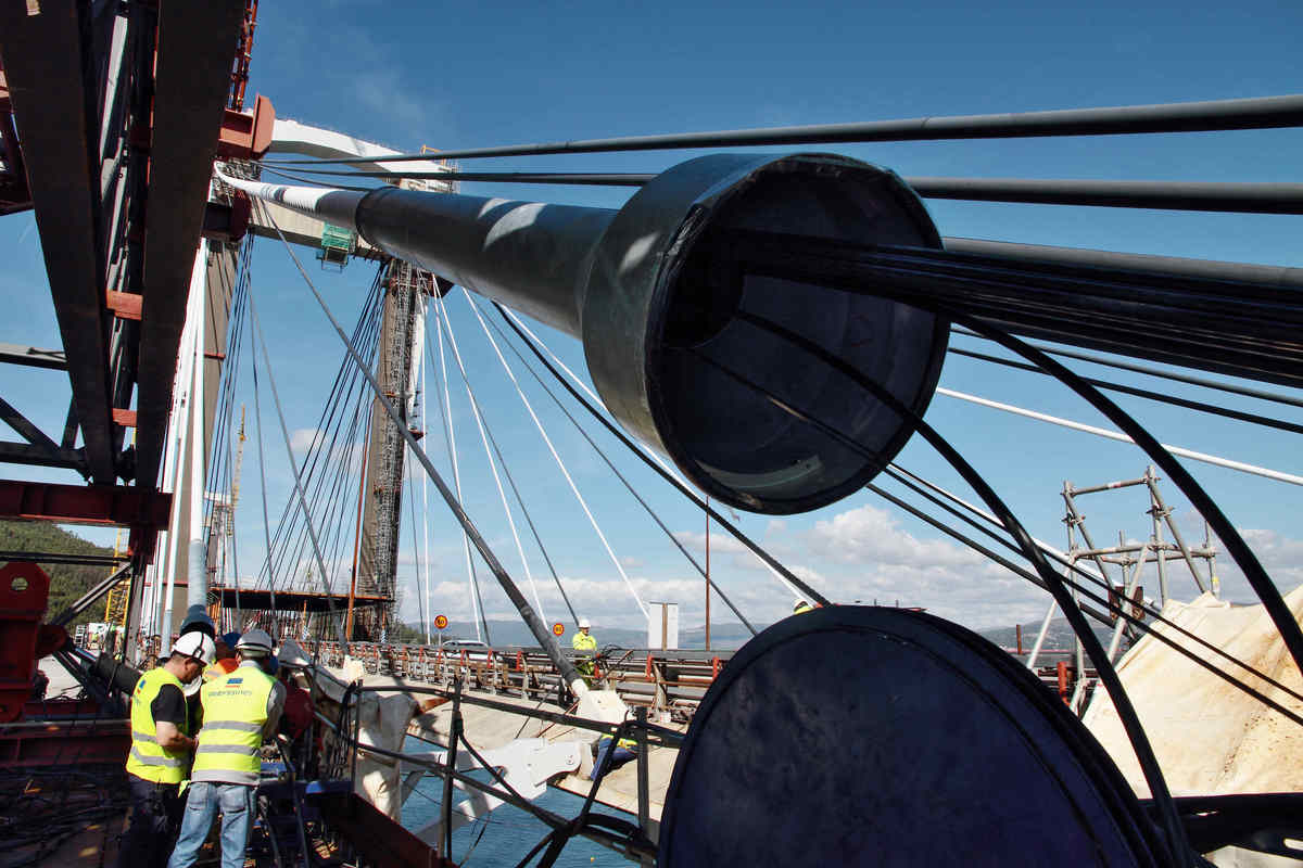 Rande bridge strengthening and widening in Spain